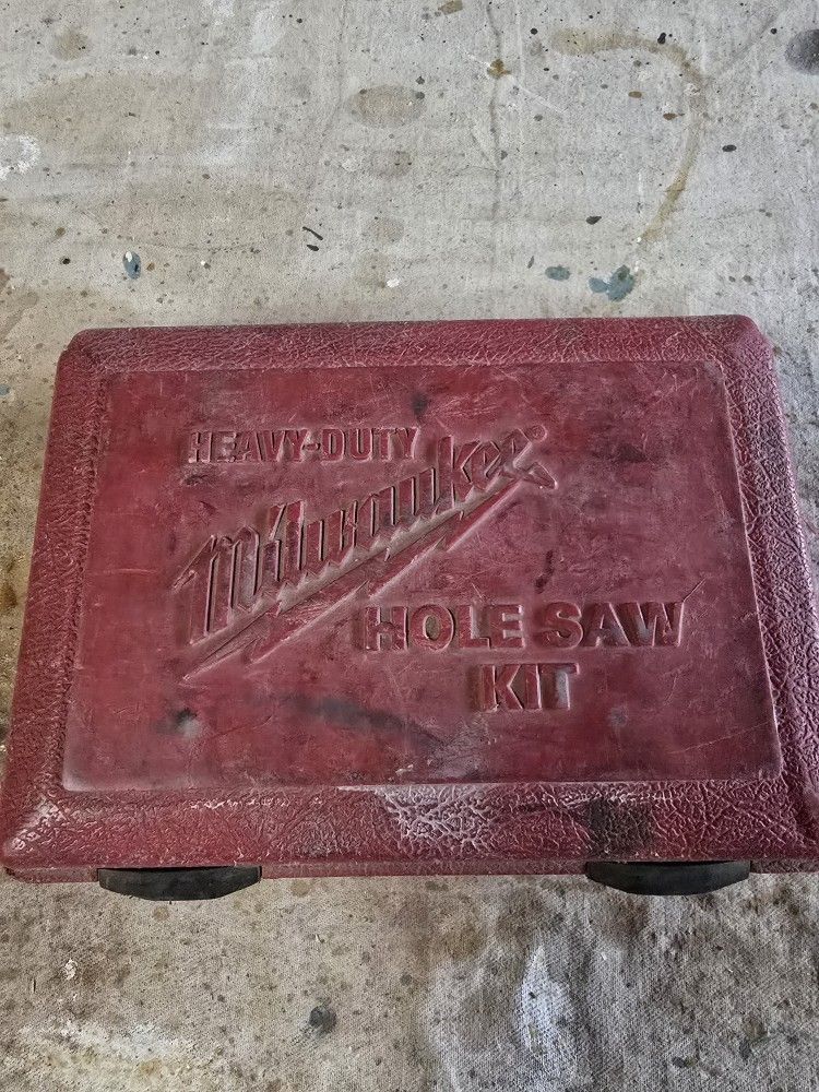 Milwaukee Hole Saw Kit for Sale in Waddell, AZ - OfferUp