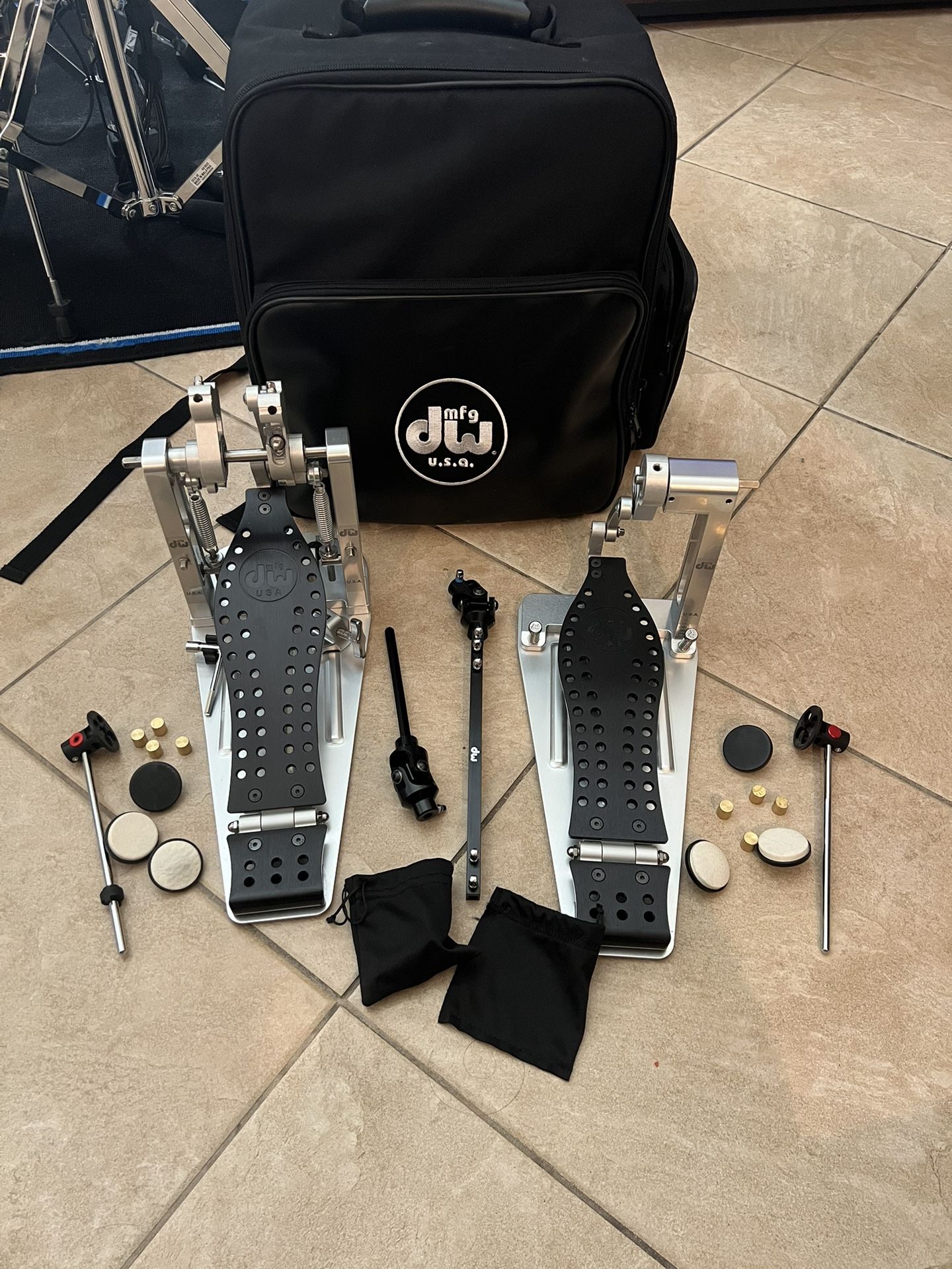 DW DWCPMDD2 MDD Machined Direct Drive Double Bass Drum Pedal - Polished (1Year Old) for Sale in ...