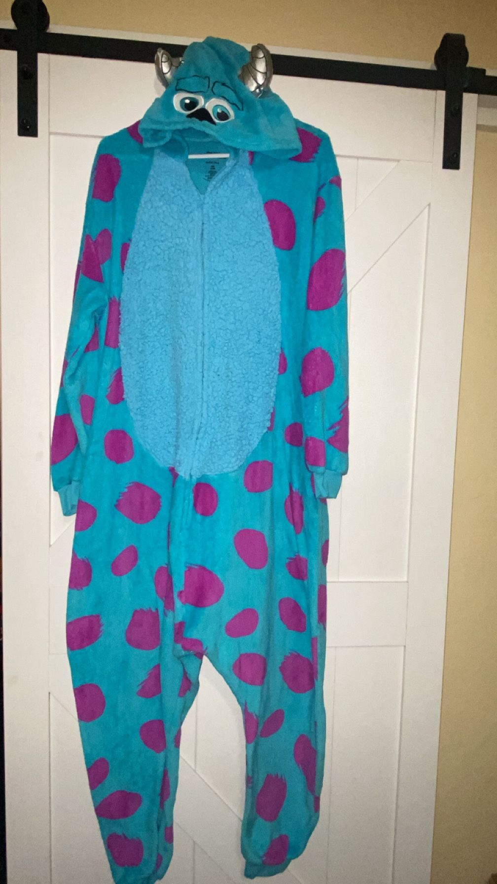 Sulley Monsters inc Disney Costume for Sale in Sahuarita, AZ - OfferUp