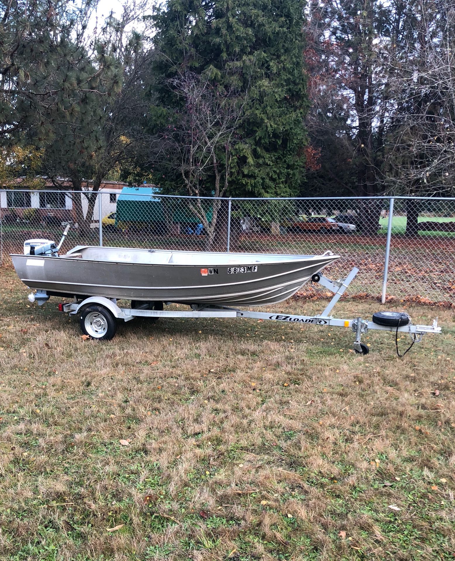 13ft Gregor welded aluminum boat ez loader trailer for Sale in Sequim ...