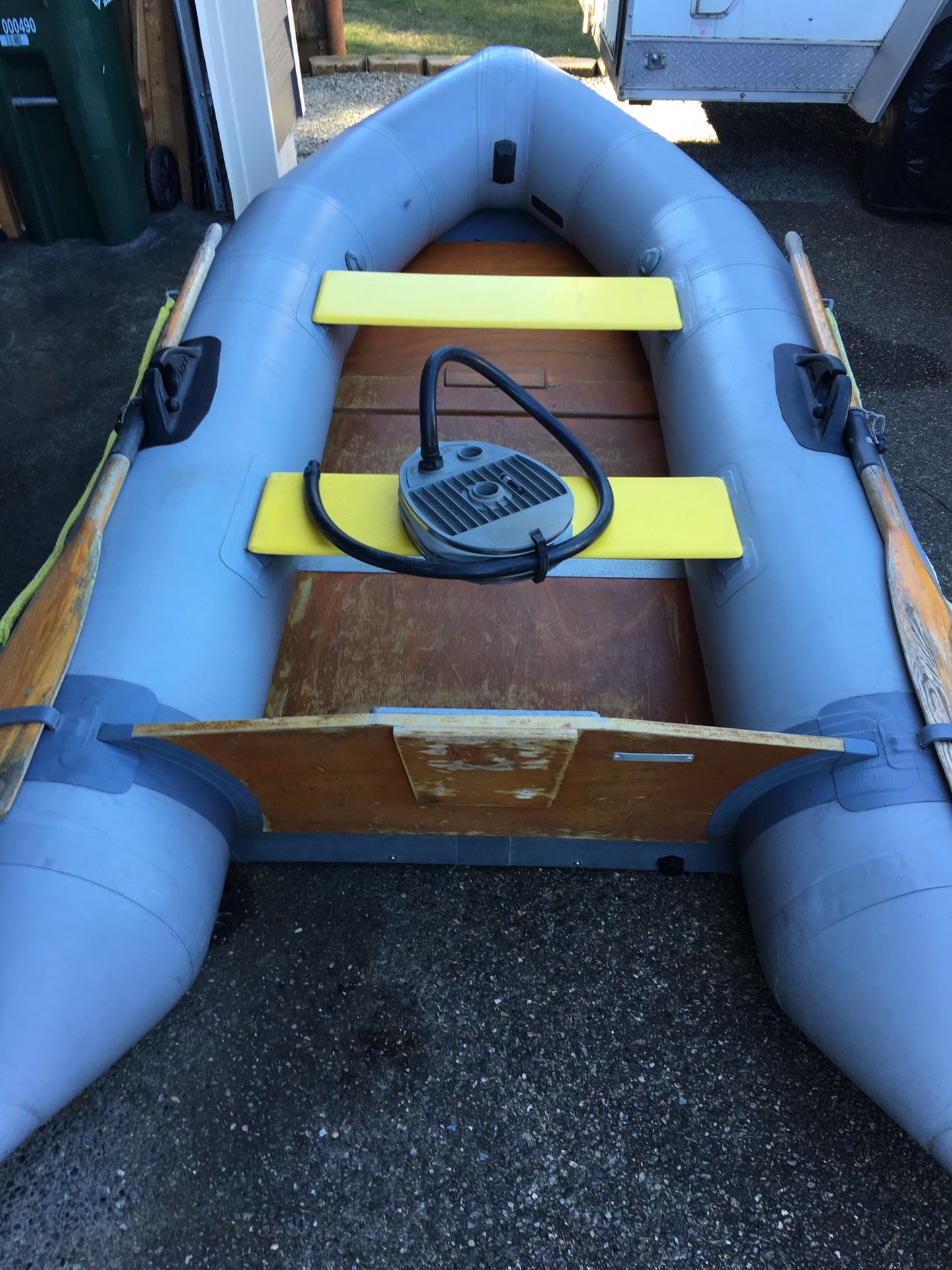 Avon 10 foot inflatable boat for Sale in Milton, WA - OfferUp
