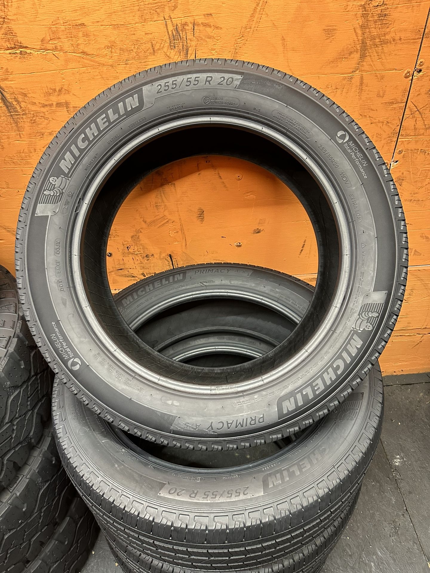 255/55R20 Michelin Primacy A/S Full Tire Set for Sale in Arlington, TX ...