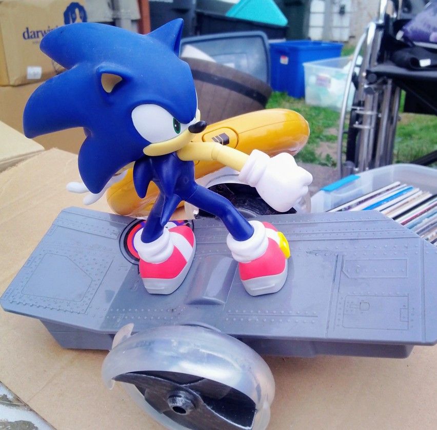 SONIC THE HEDGEHOG REMOTE CONTROL for Sale in Edgewood, WA - OfferUp