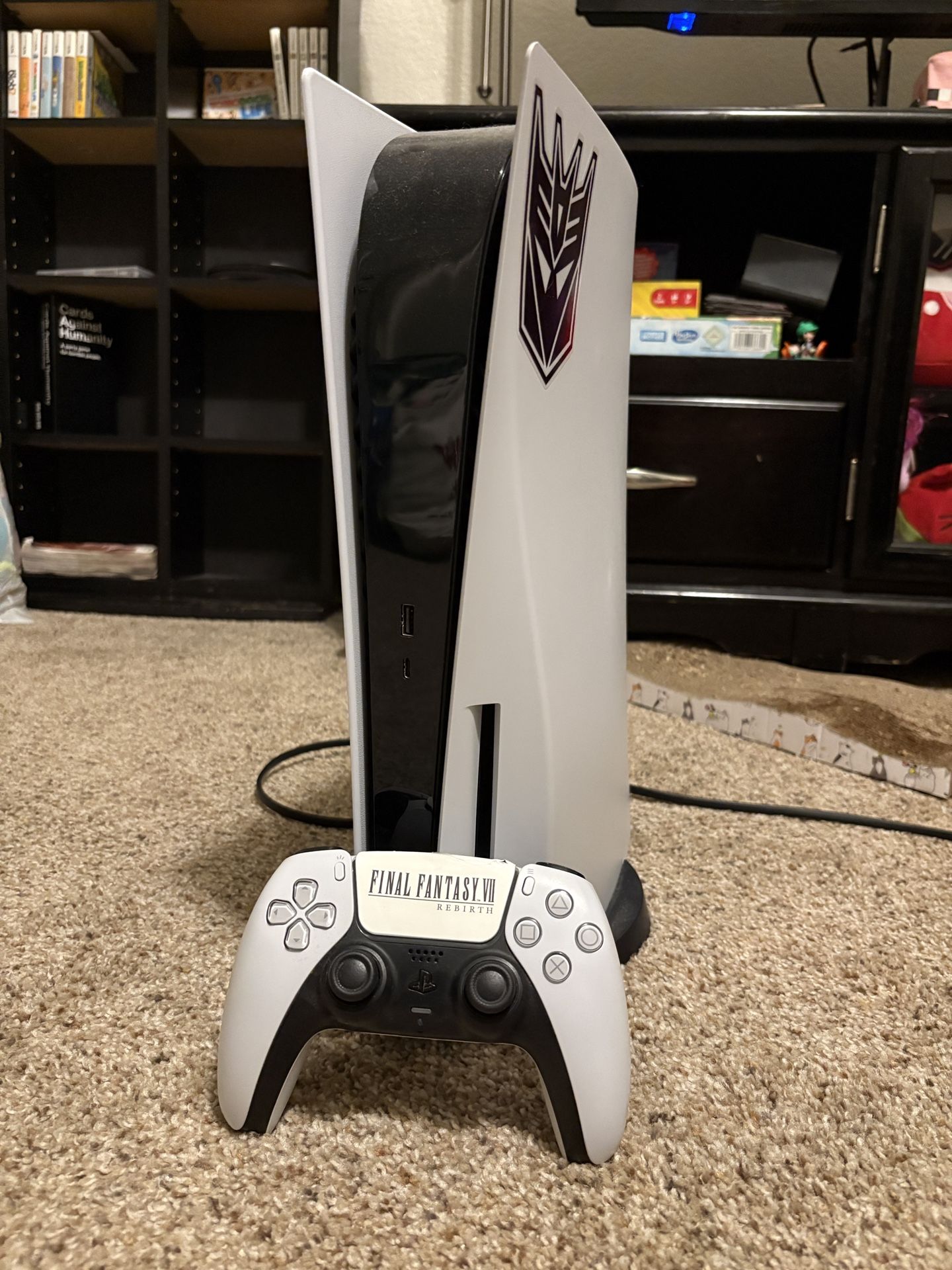 Disc PS5 with Controller/Power Cord for Sale in Fresno, CA - OfferUp