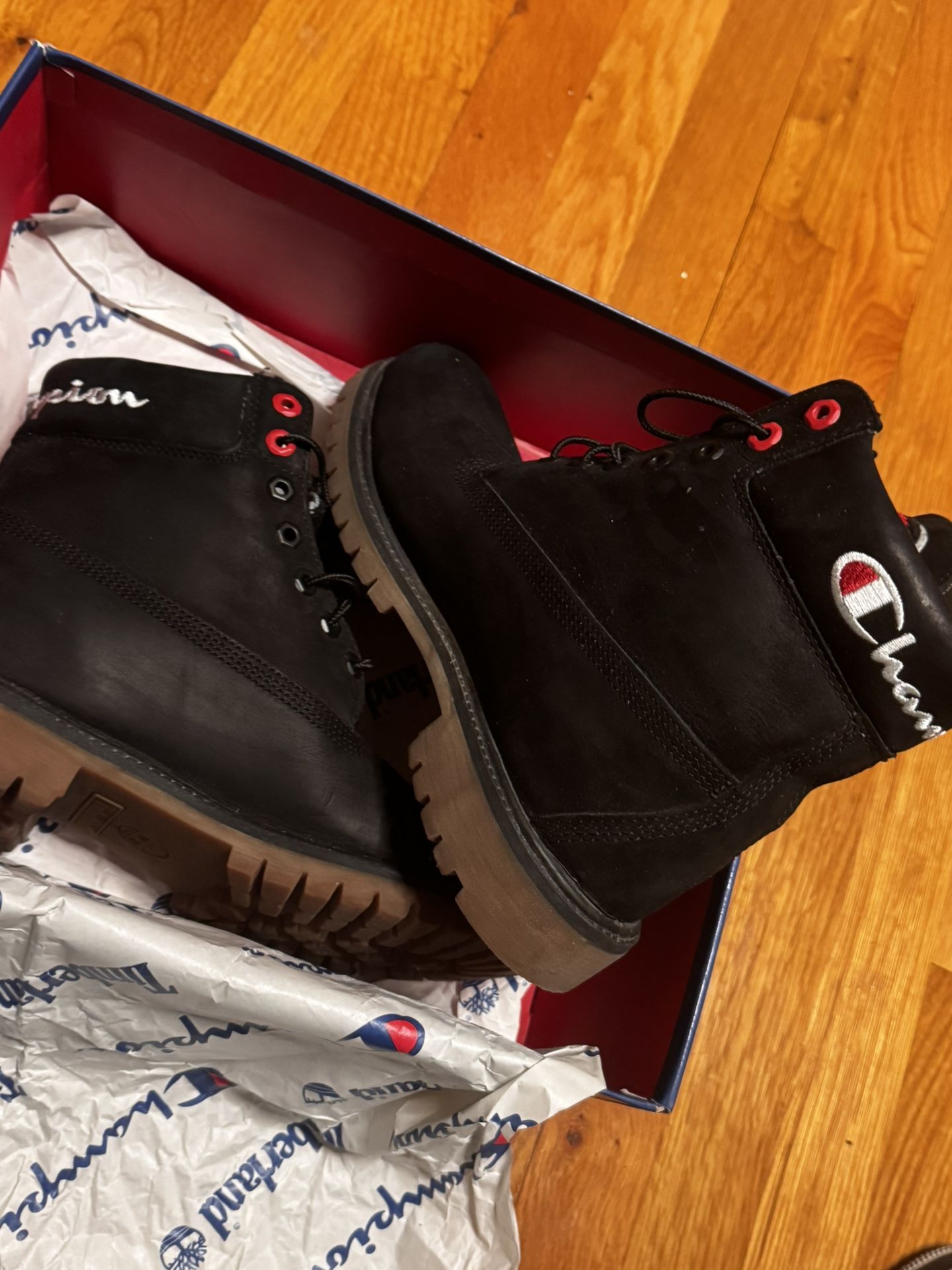 Timberland x Champion Collab Size 9.5 for Sale in Bronx, NY - OfferUp