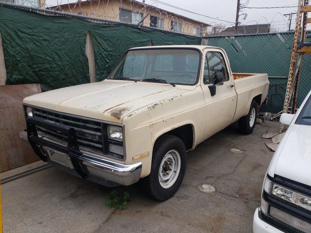 1986 Chevrolet C20 for Sale in West Hills, CA - OfferUp