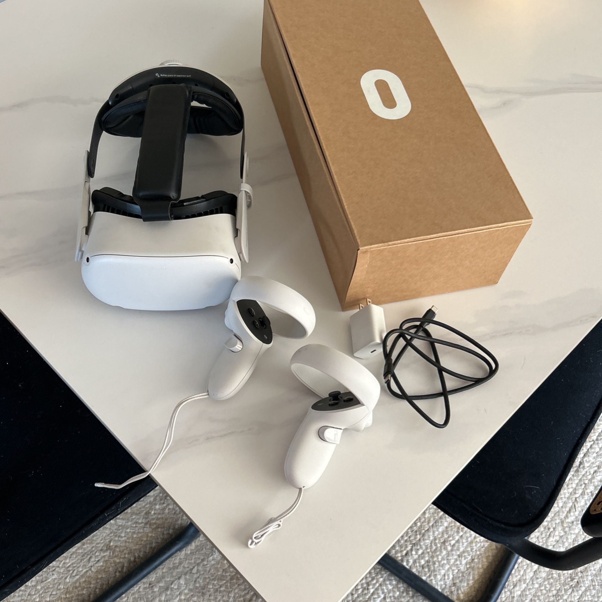 Meta Quest 2 VR Headset 128gb for Sale in Vista, CA - OfferUp