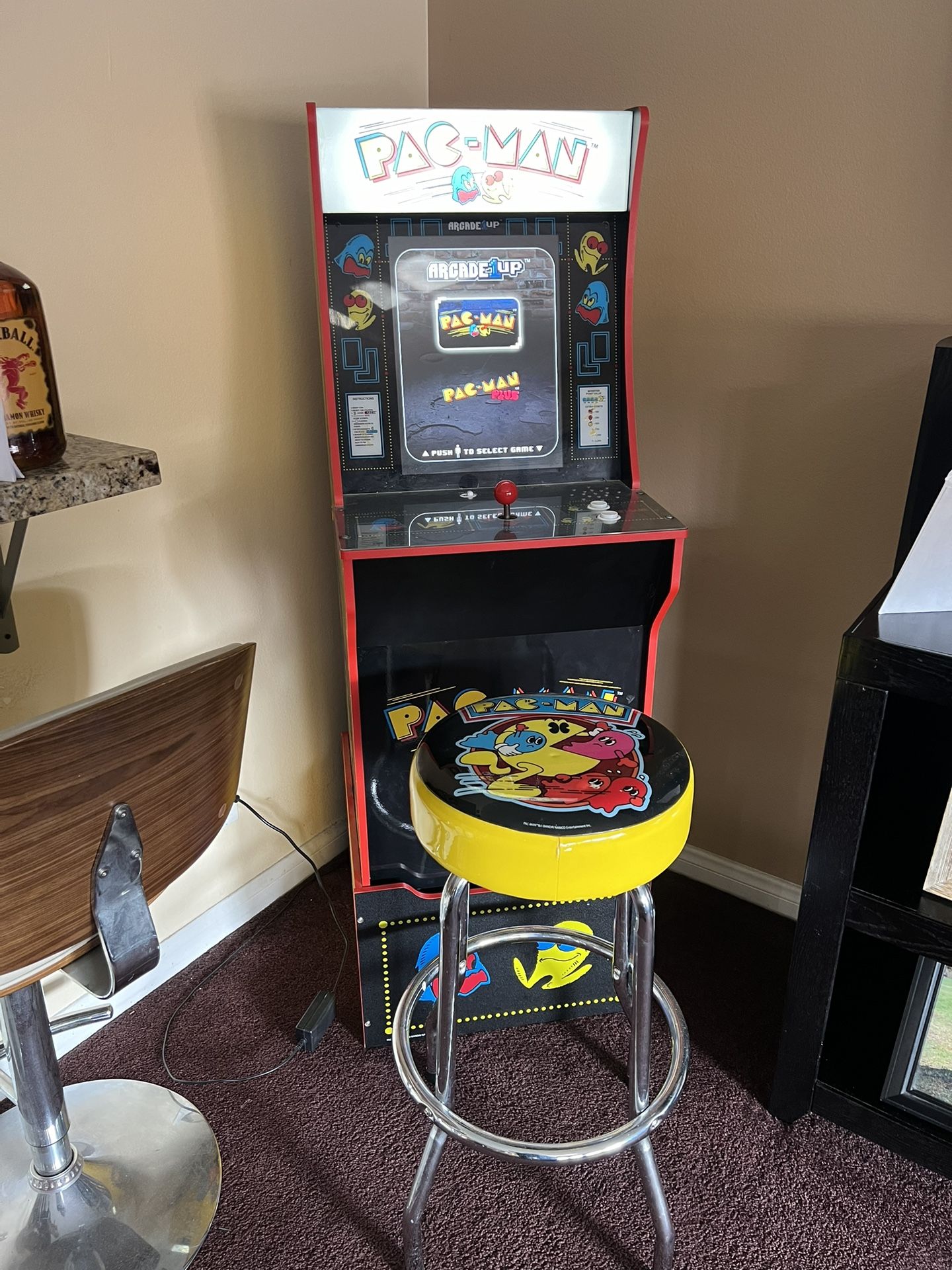 Arcade1Up Pac Man Arcade Game w/chair for Sale in Orange, CA - OfferUp