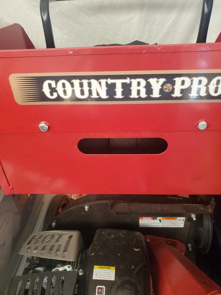 Country Pro Wood Chipper $400 for Sale in Federal Way, WA - OfferUp