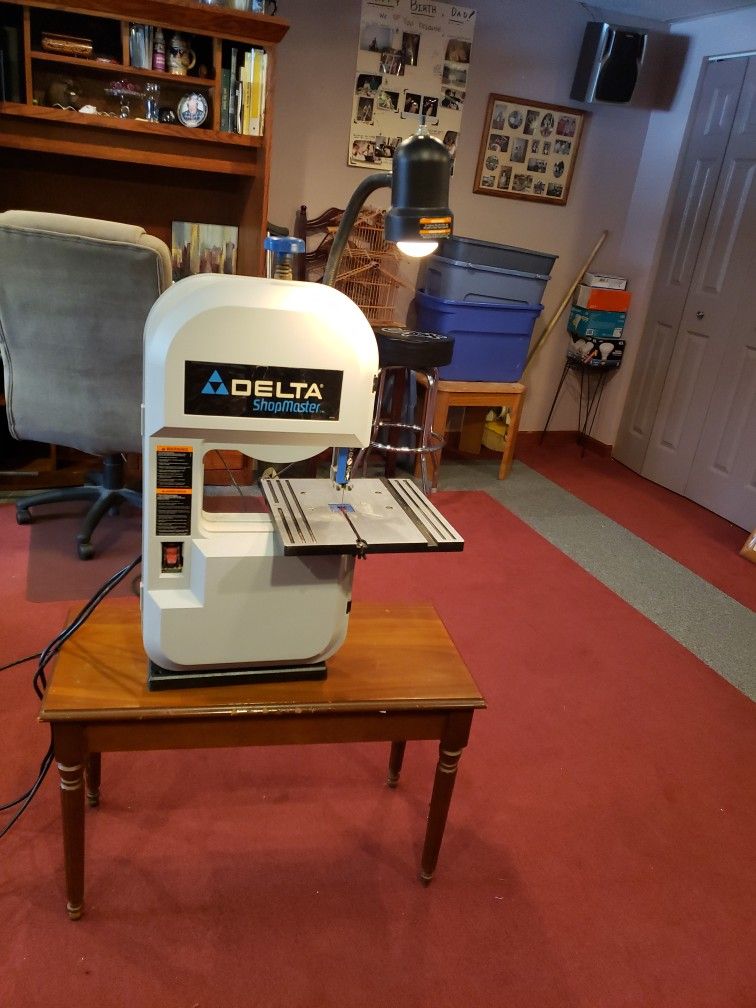 Delta Shopmaster BS 100 band saw great condition for Sale in Naperville ...