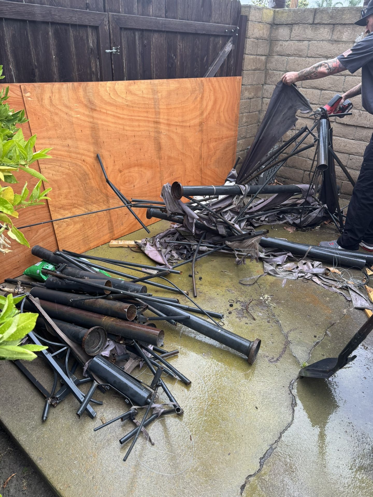 Free Scrap Metal for Sale in Fountain Valley, CA - OfferUp