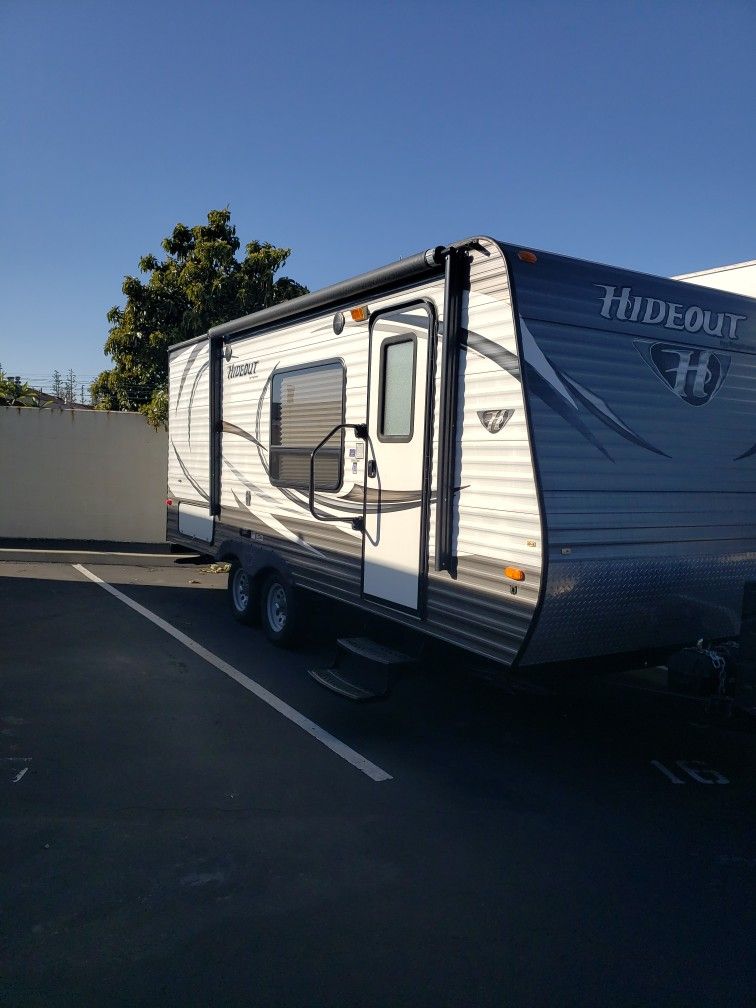 2015 Keystone Hideout 19FT FLBWE for Sale in Tustin, CA - OfferUp