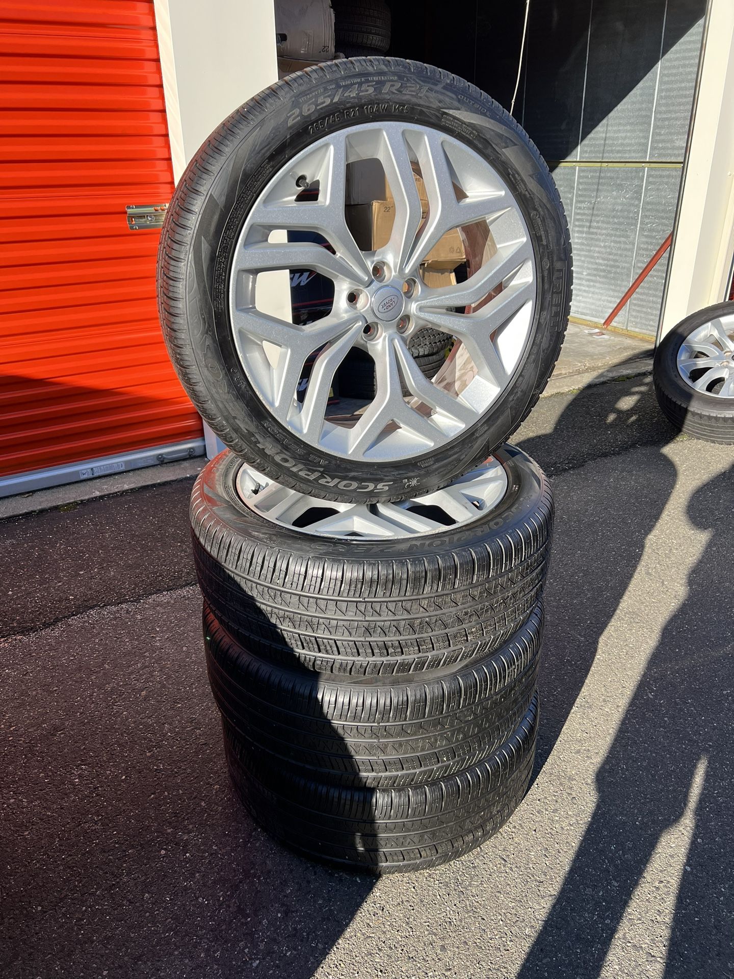 21” Range Rover ALLOY WHEEL - 21" STYLE 5047, 5 SPLIT-SPOKE Pirelli ...