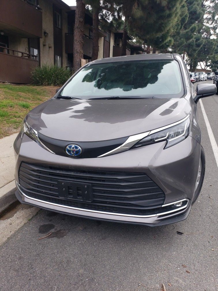 2022 Toyota Sienna for Sale in San Diego, CA - OfferUp