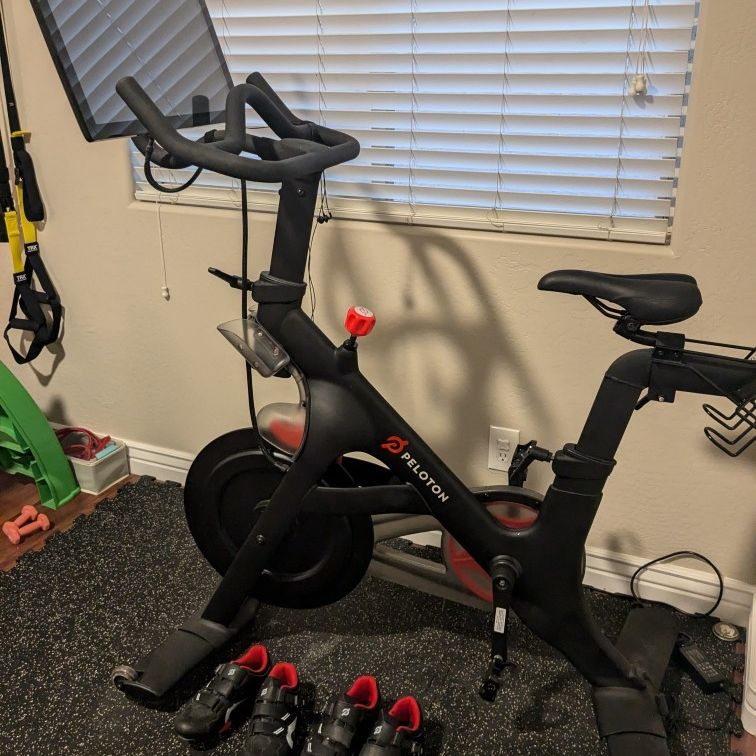 Used peloton bike phoenix store