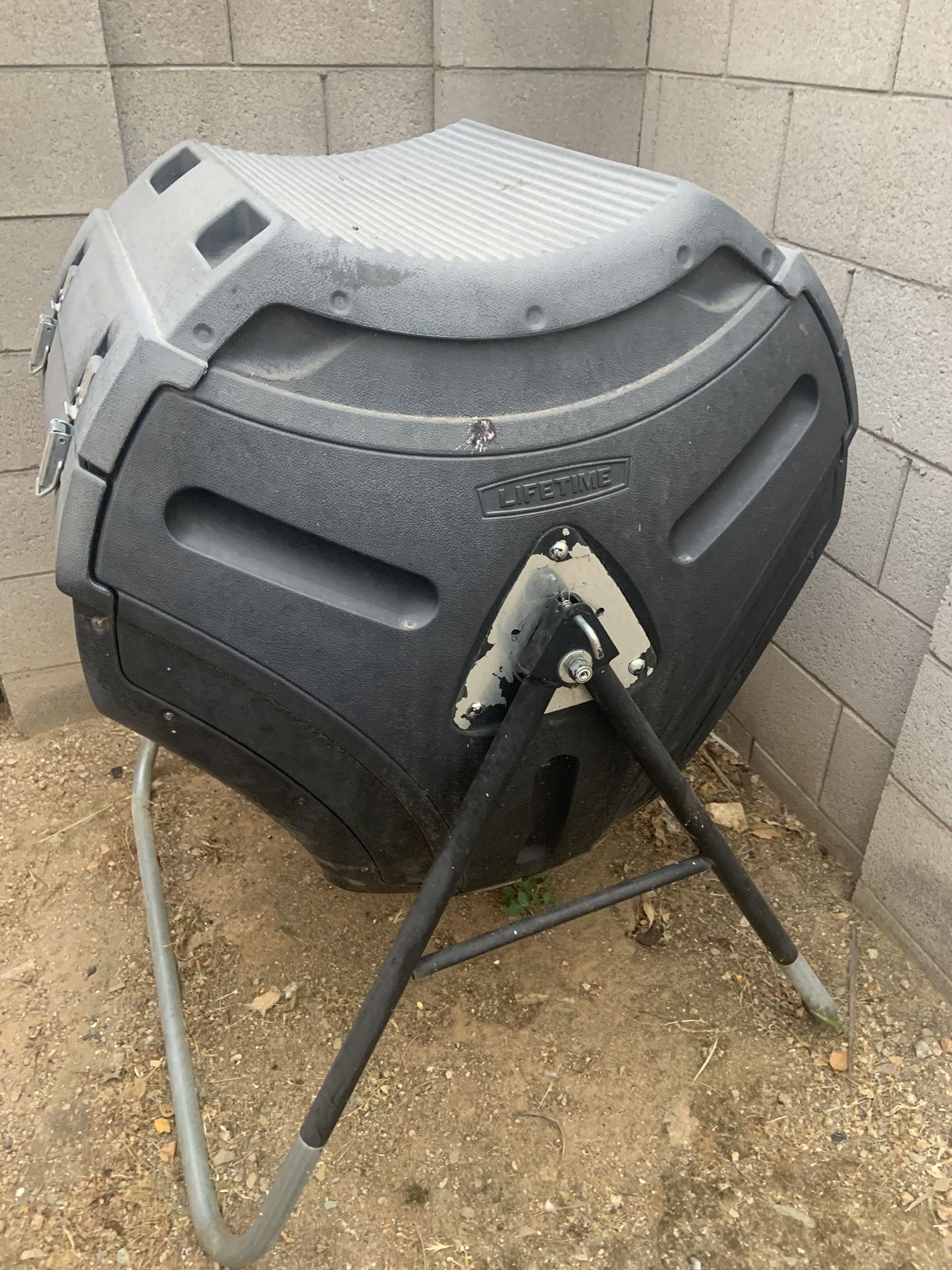 LIFETIME ROTATING COMPOSTER BIN (80 GALLON) for Sale in Phoenix, AZ ...