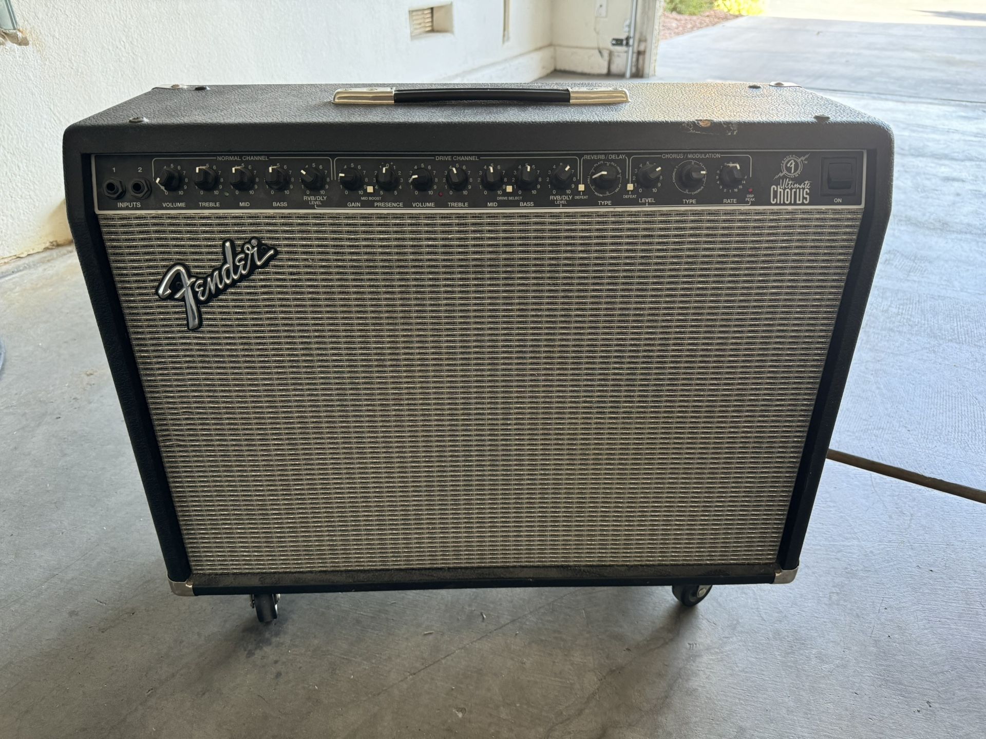Fender DSP Ultimate Chorus Guitar Amp for Sale in Las Vegas, NV - OfferUp