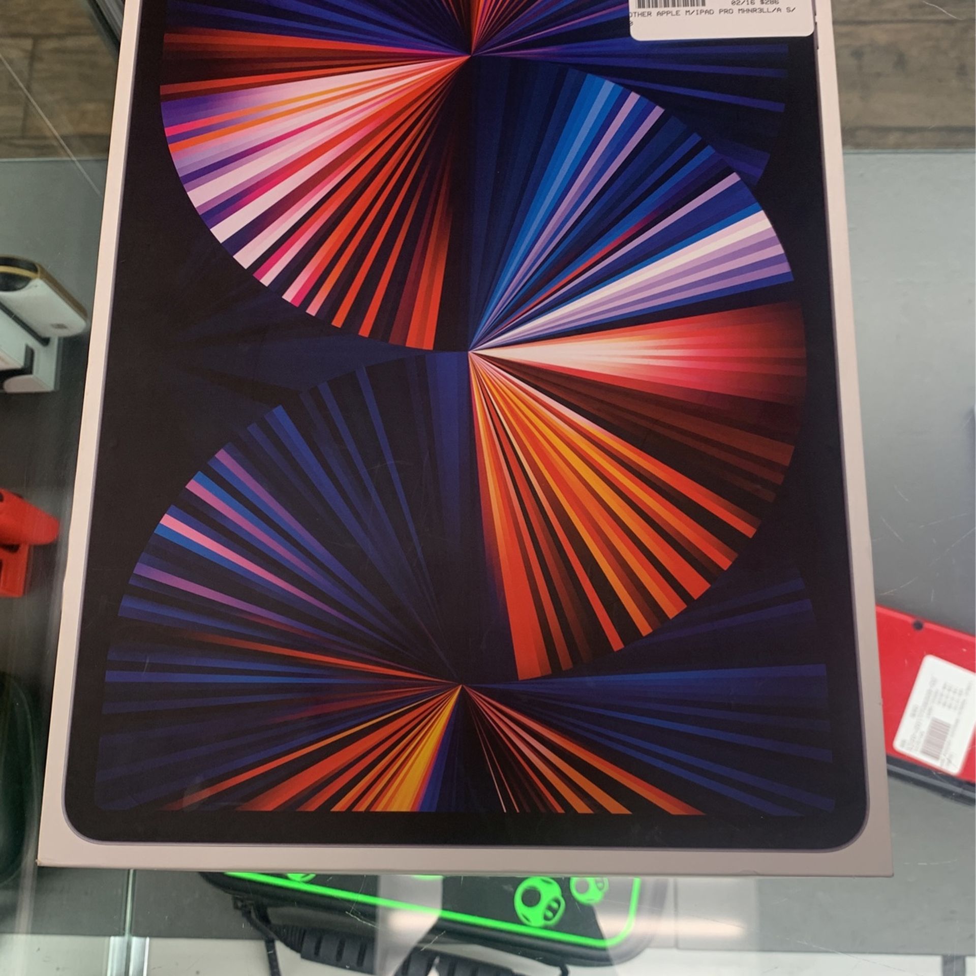 Apple IPad Pro 5th Gen 12.9 128gb for Sale in Phoenix, AZ - OfferUp