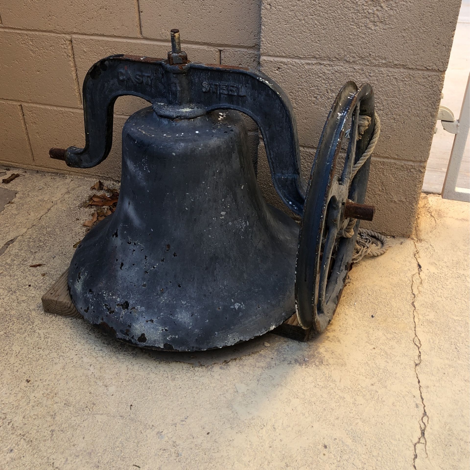 Antique Steel School Bell for Sale in Las Vegas, NV - OfferUp