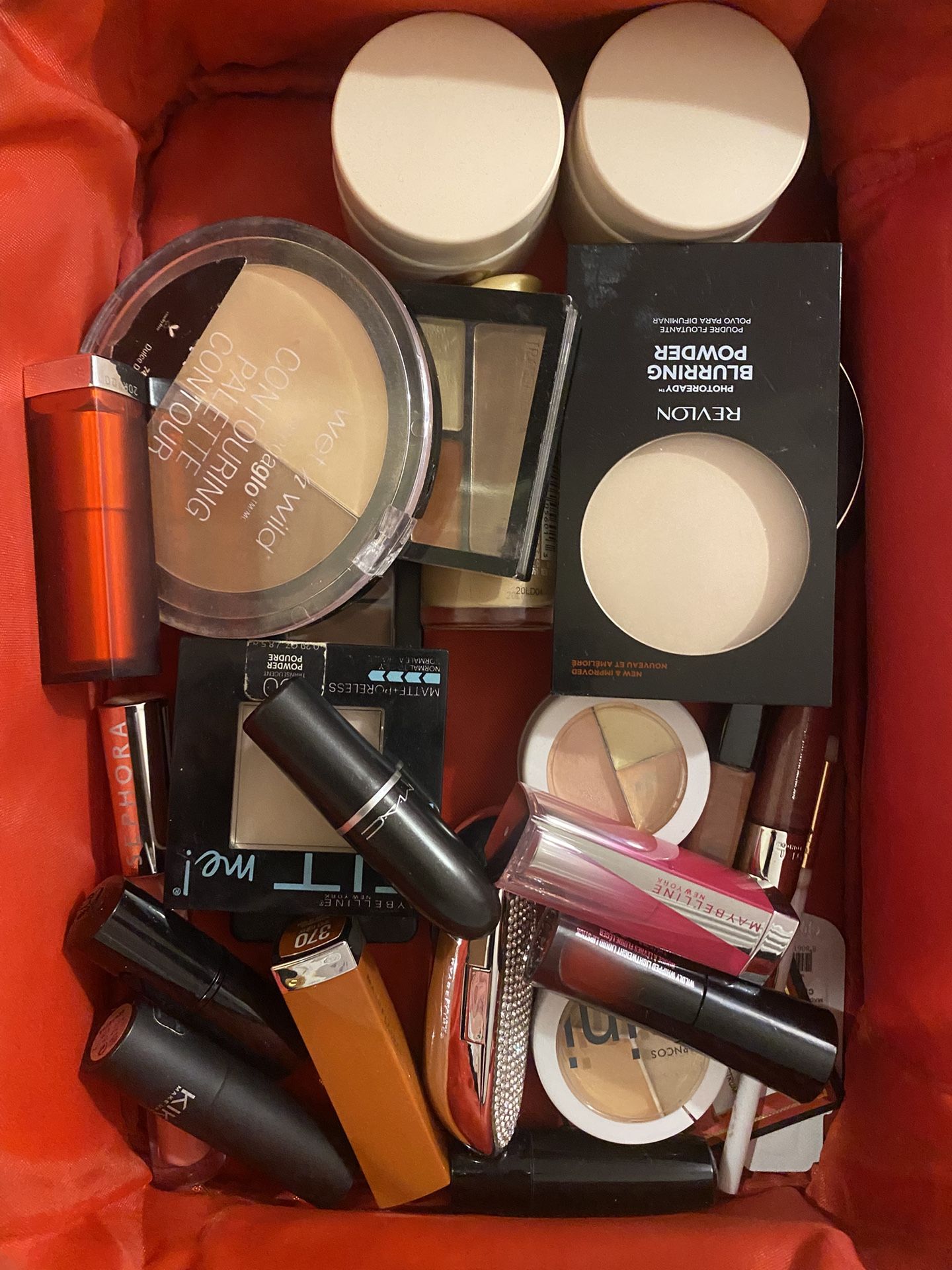 Bundle Of Used Makeup for Sale in Las Vegas, NV - OfferUp
