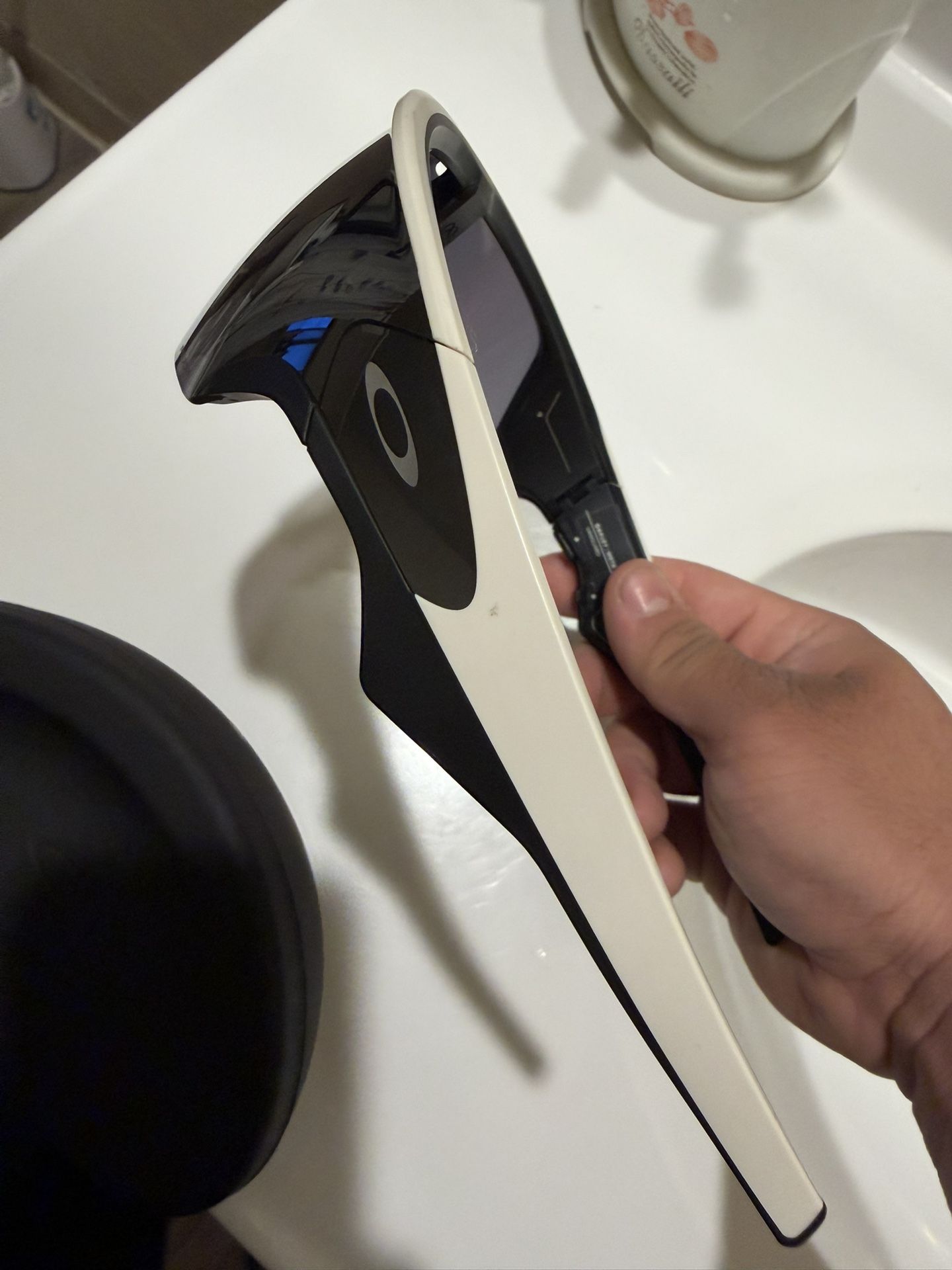 Oakleys Meta vanguard for Sale in South Gate, CA - OfferUp