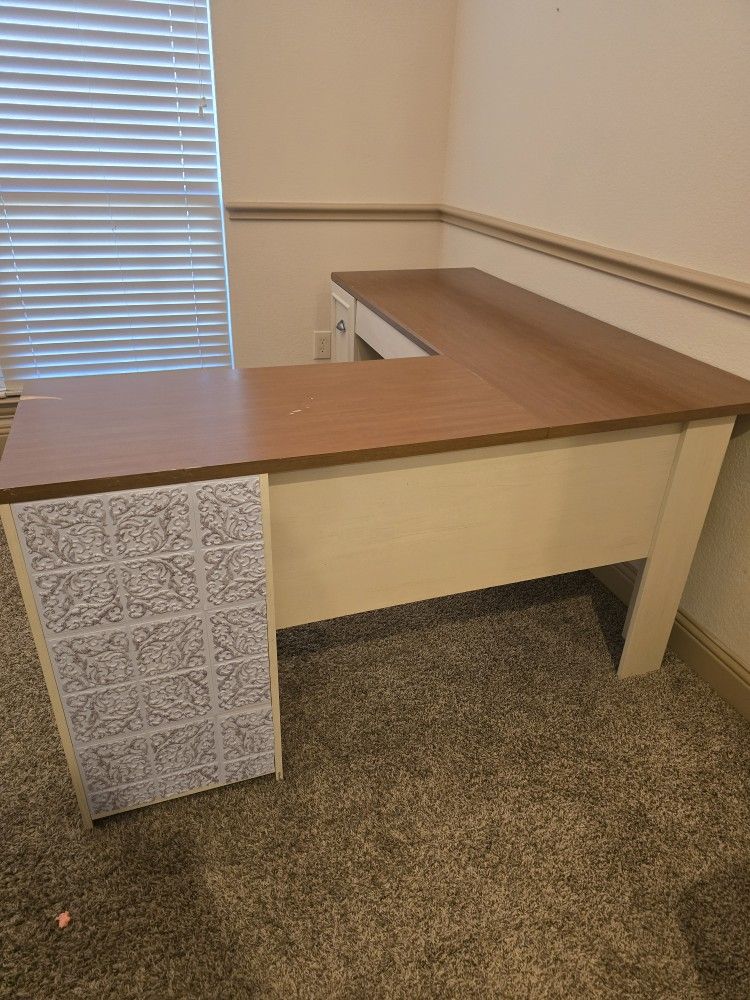 Office Desk Must Pick Up for Sale in Forney, TX - OfferUp