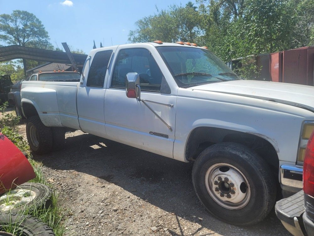 1995 Chevrolet 2500 for Sale in Houston, TX - OfferUp