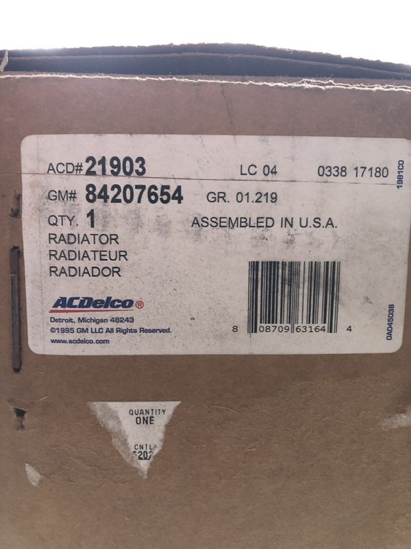 Radiator Sierra and Silverado 1500 14+ 84207654 for Sale in Magnolia ...