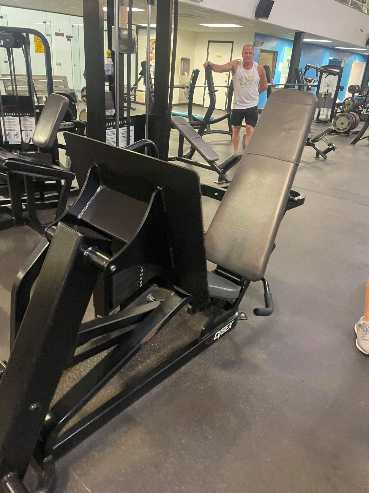 Tons Of Commercial Leg Presses, Olympic Weight Plate Loaded, Pin Select ...