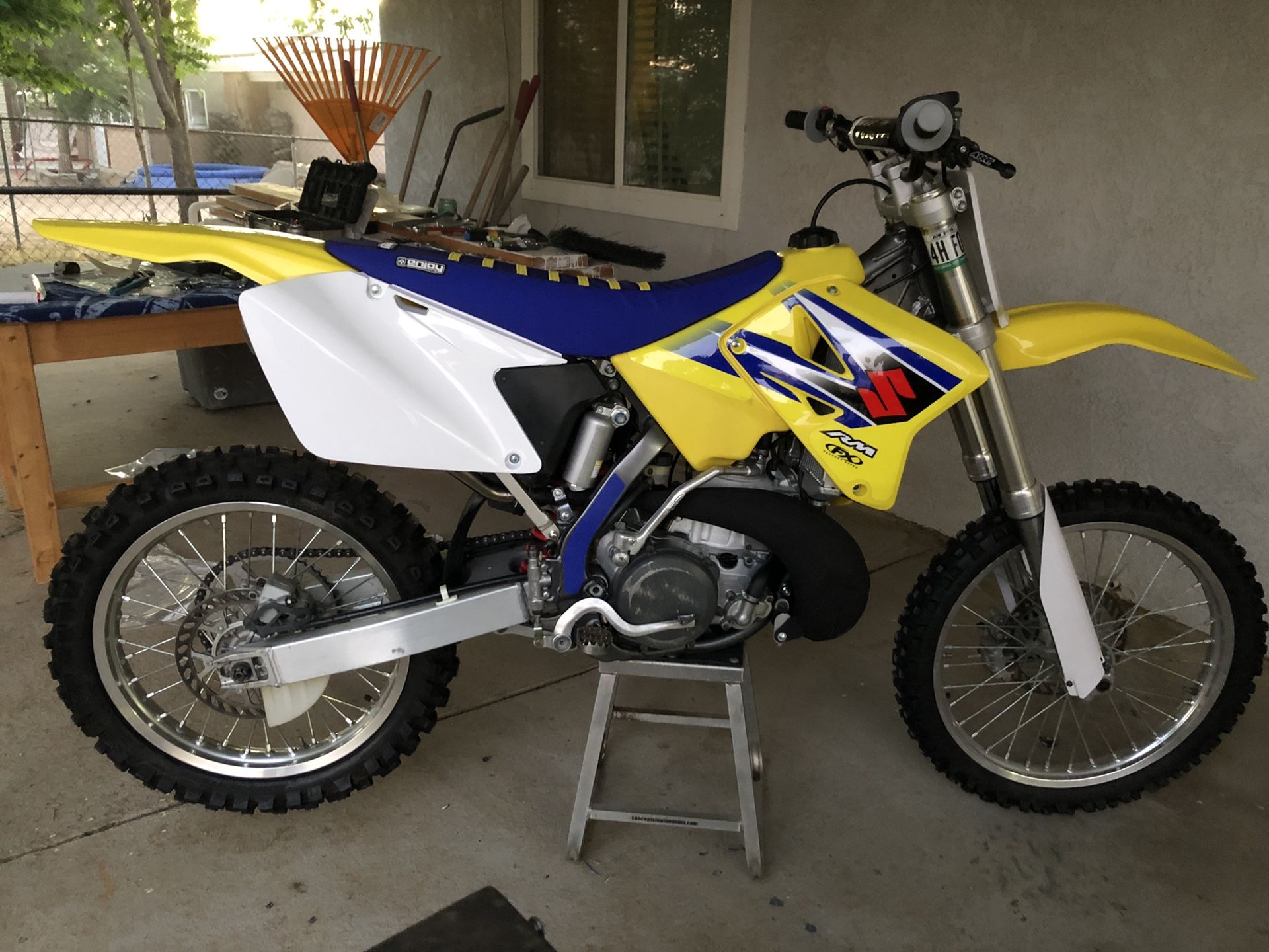 Suzuki RM250 - 250 2 stroke! Very clean bike - Green sticker for Sale ...