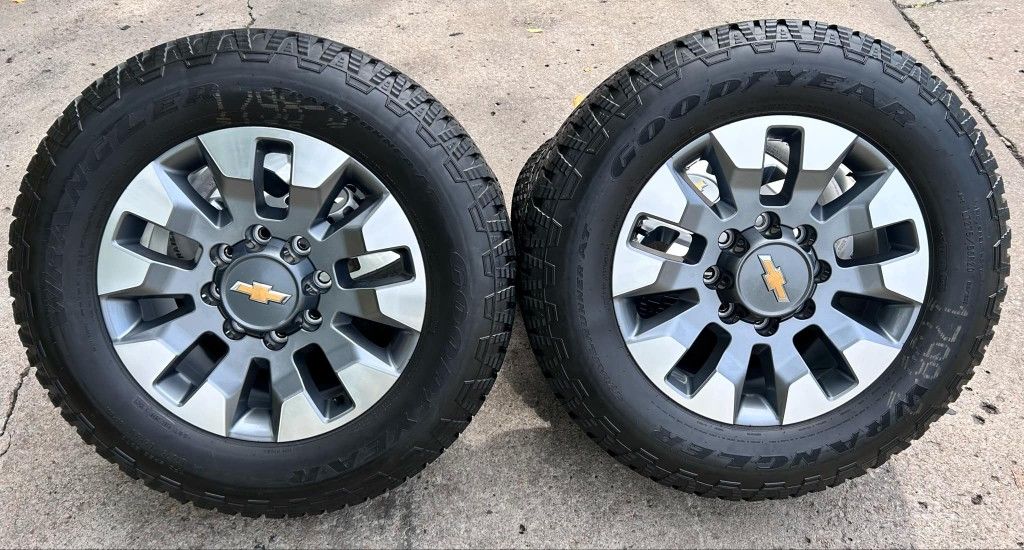 New Take Off 20 Inch 8 Lug Chevy Wheels And Tires for Sale in Kansas ...