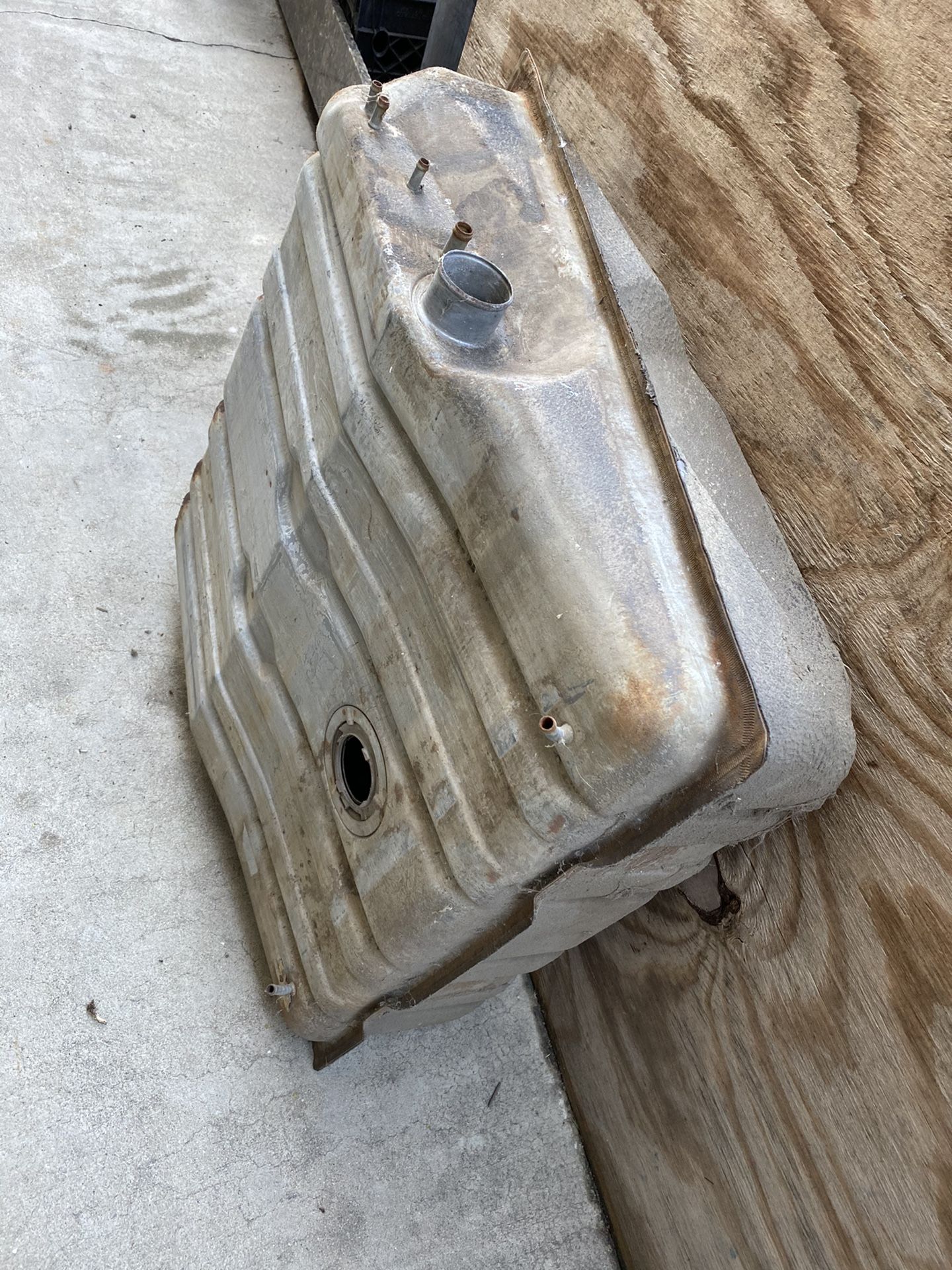 International harvester scout 2 fuel tank 19 gallon for Sale in Long ...