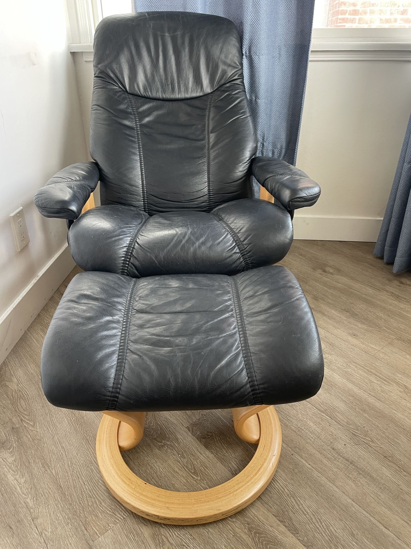 MCM Norwegian Stressless Ekornes Lounge Chair for Sale in Los Angeles ...