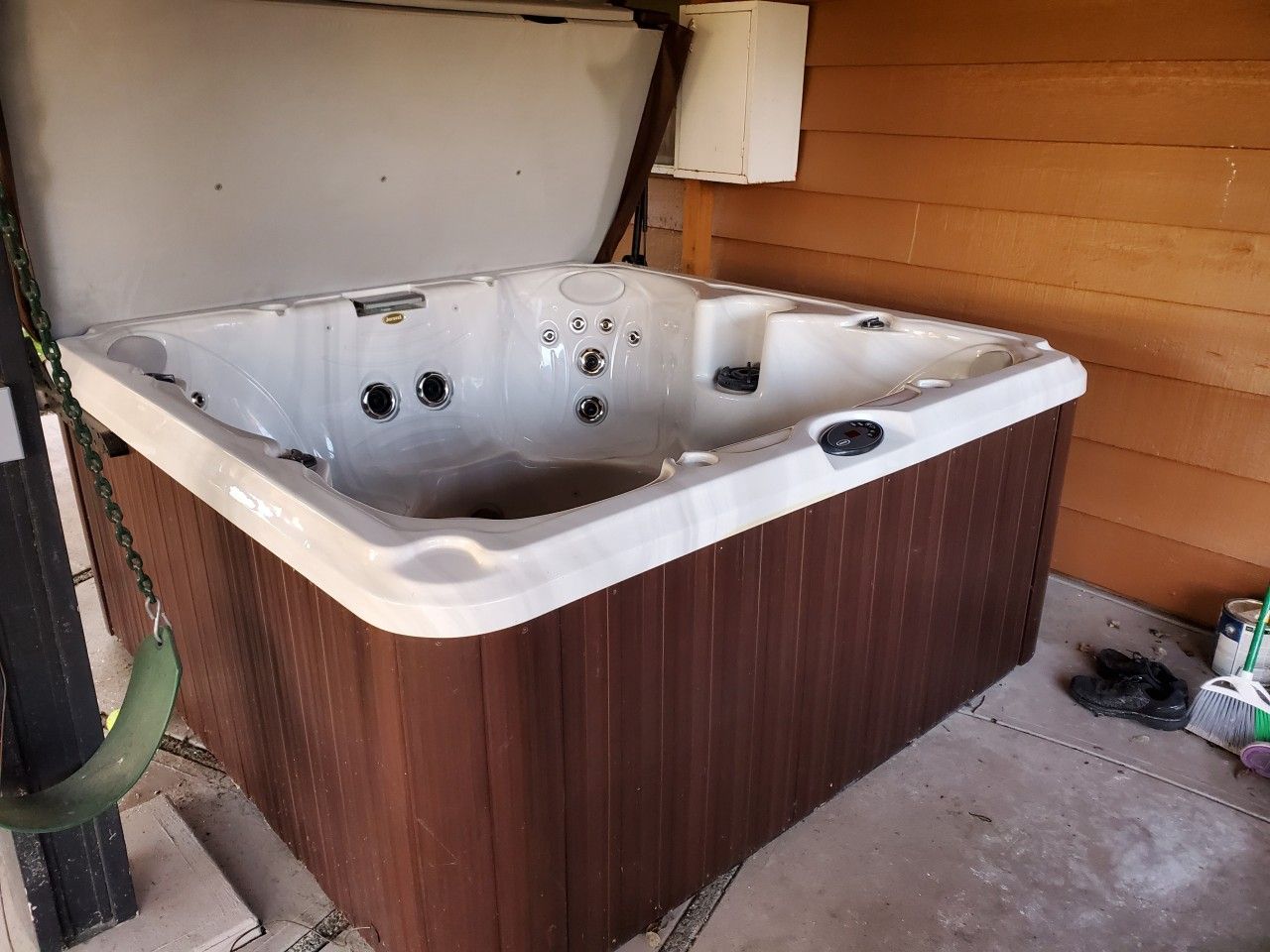 Jacuzzi J-245 hot tub for Sale in Seattle, WA - OfferUp