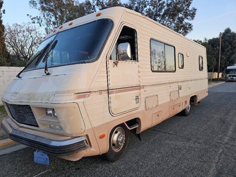 1985 General Motors Pace Arrow for Sale in Riverside, CA - OfferUp