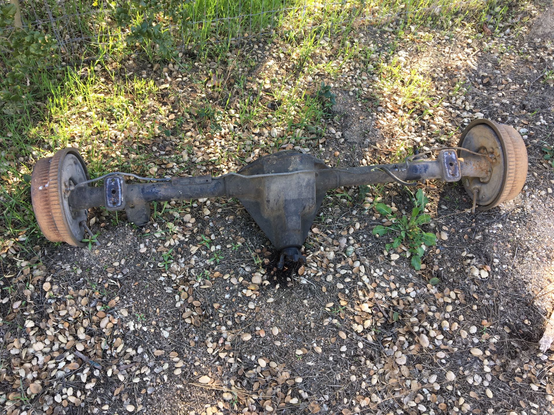 Jeep Cherokee XJ Dana 35 rear axle for Sale in Paso Robles, CA - OfferUp