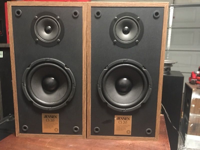 Jensen CS-265 Bookshelf Speakers for Sale in Maricopa, AZ - OfferUp
