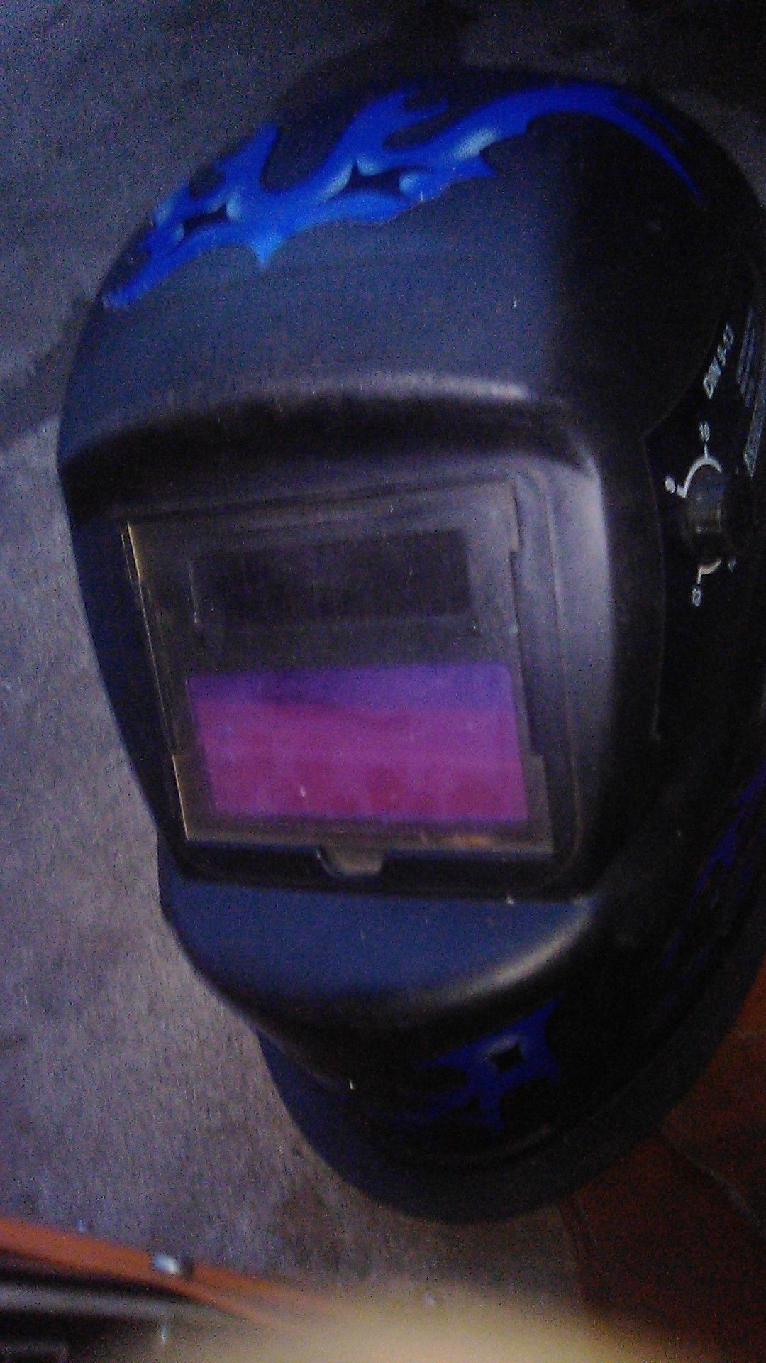 MIG 200 wire feed welder with auto tint hood and welding glovest for ...