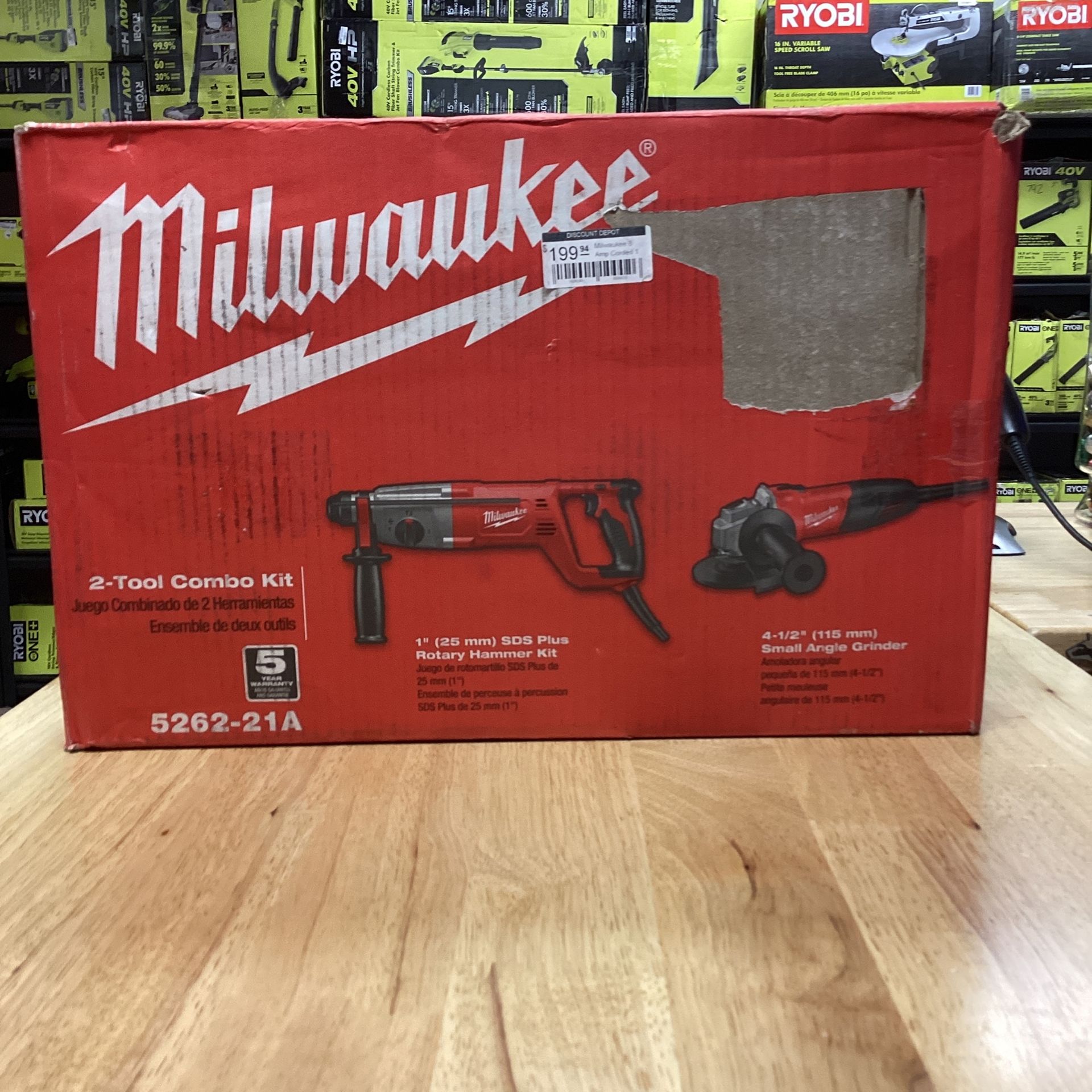 Milwaukee 8 Amp Corded 1 In Sds D Handle Rotary Hammer With 4 1 2 In