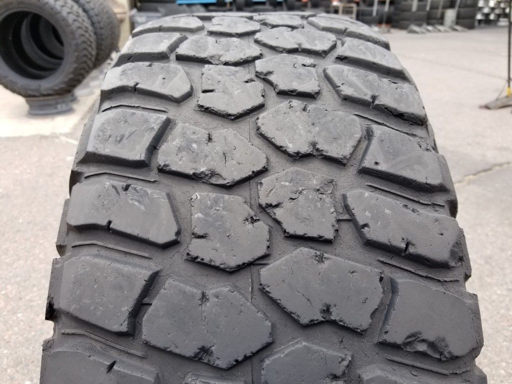 Set of LT35x12.50R17 BFGoodrich KM2 Mud Terrain 8ply 17" 4x4 Tires for Sale in Phoenix, AZ - OfferUp