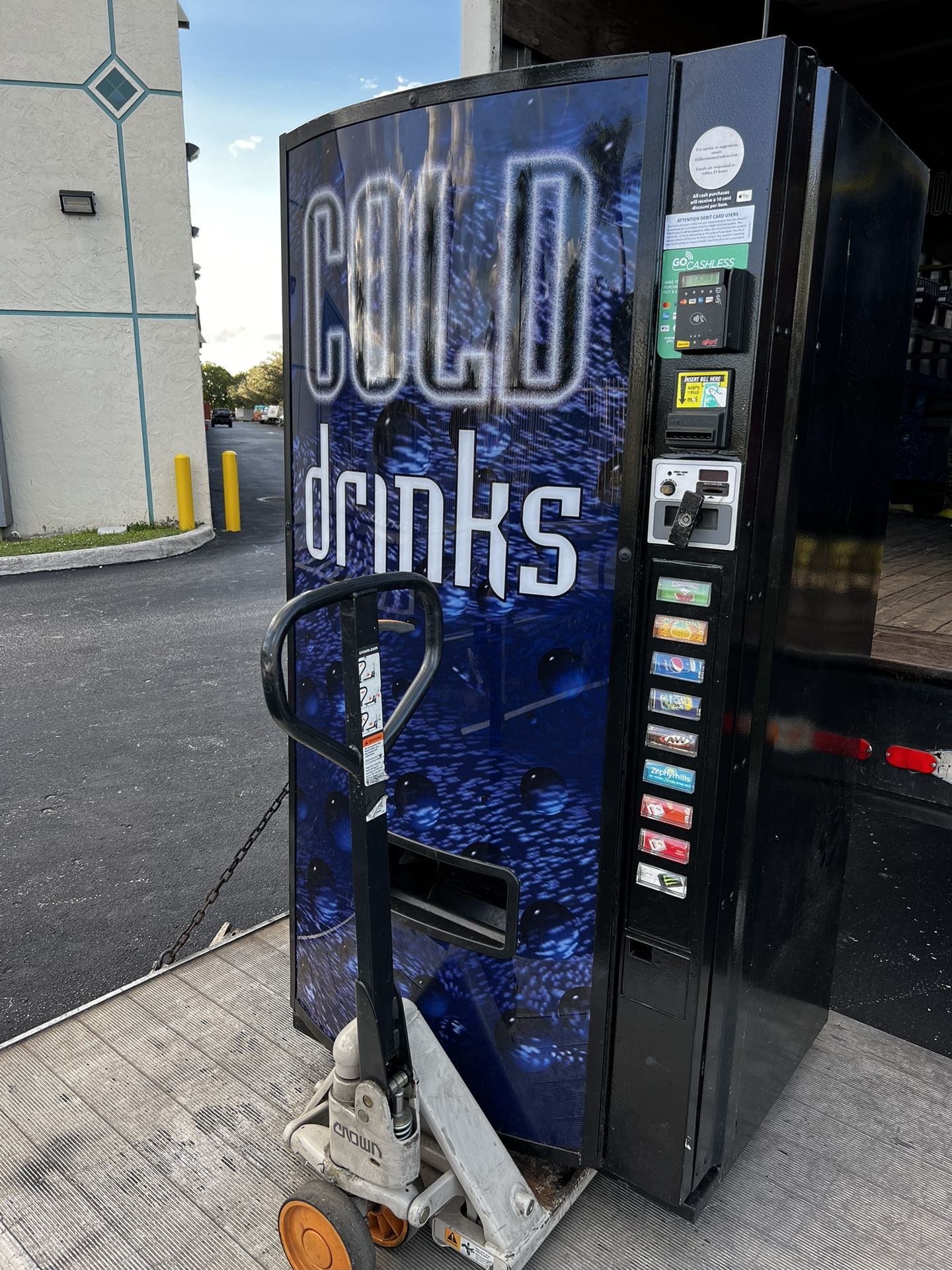 Soda Vending Machine For Sale Restaurant Food service equipm
