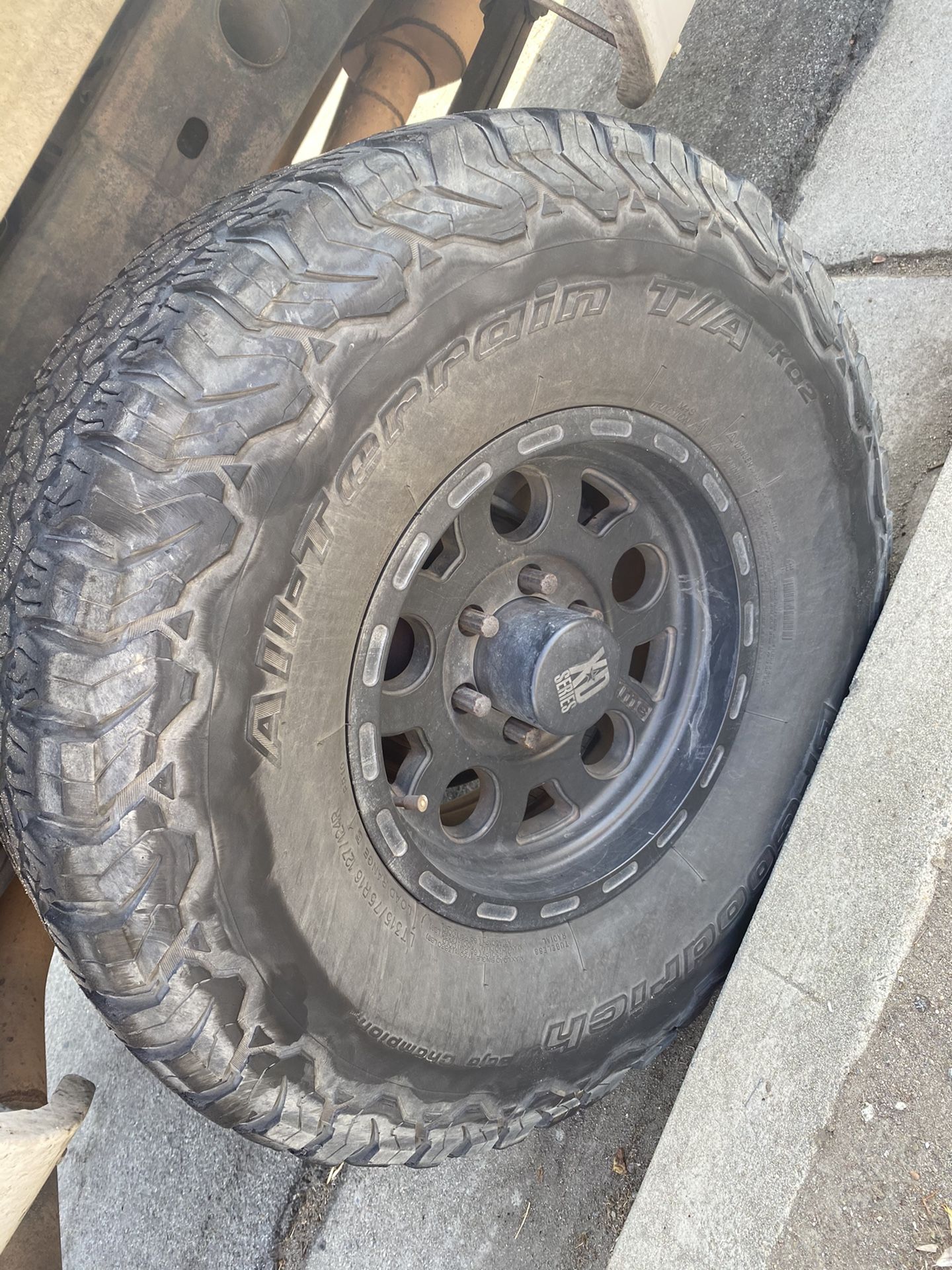 35’s Ko2 Tires ,16inch Kmc Wheels for Sale in Pomona, CA - OfferUp