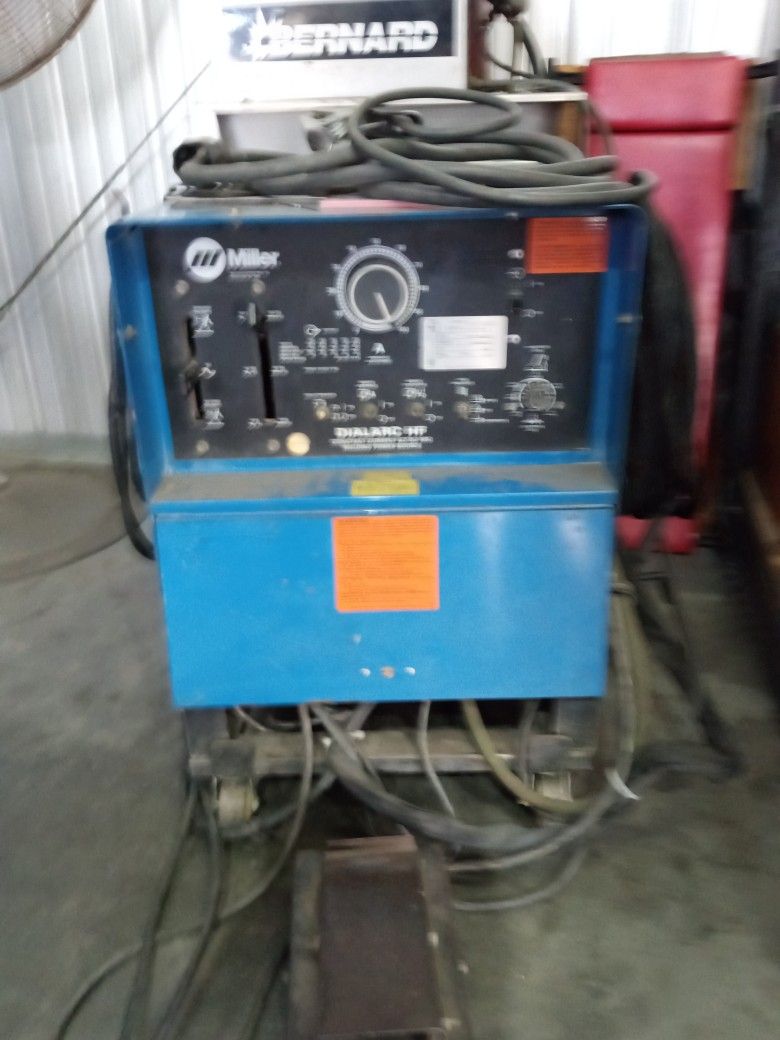 Miller Welder for Sale in San Dimas, CA - OfferUp