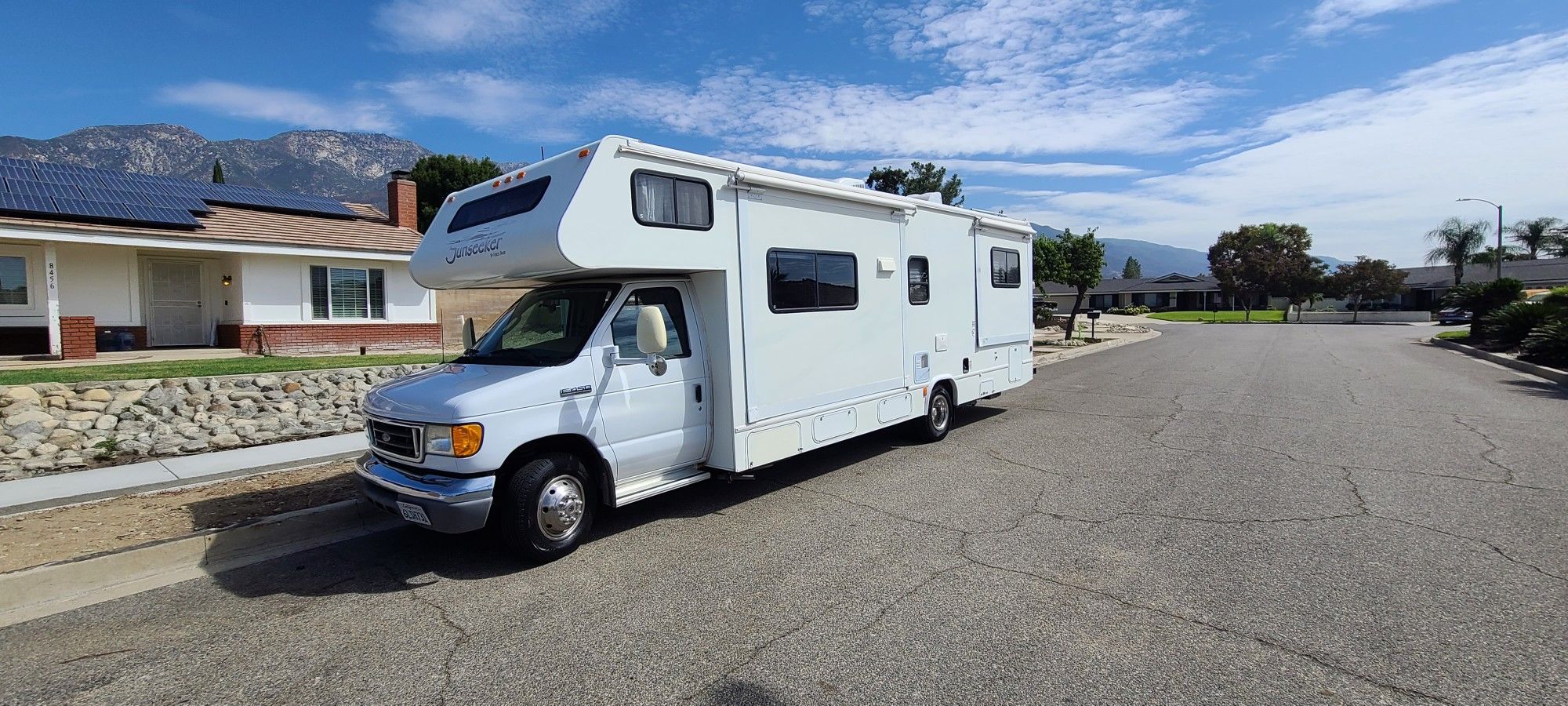 2006 Ford forest river Sunseeker for Sale in Alta Loma, CA - OfferUp