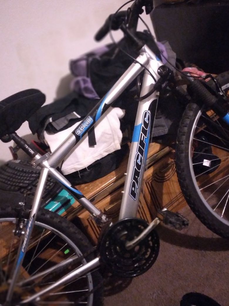 Pacific Exploit Men's 26" Mountain Bike for Sale in Houston, TX - OfferUp