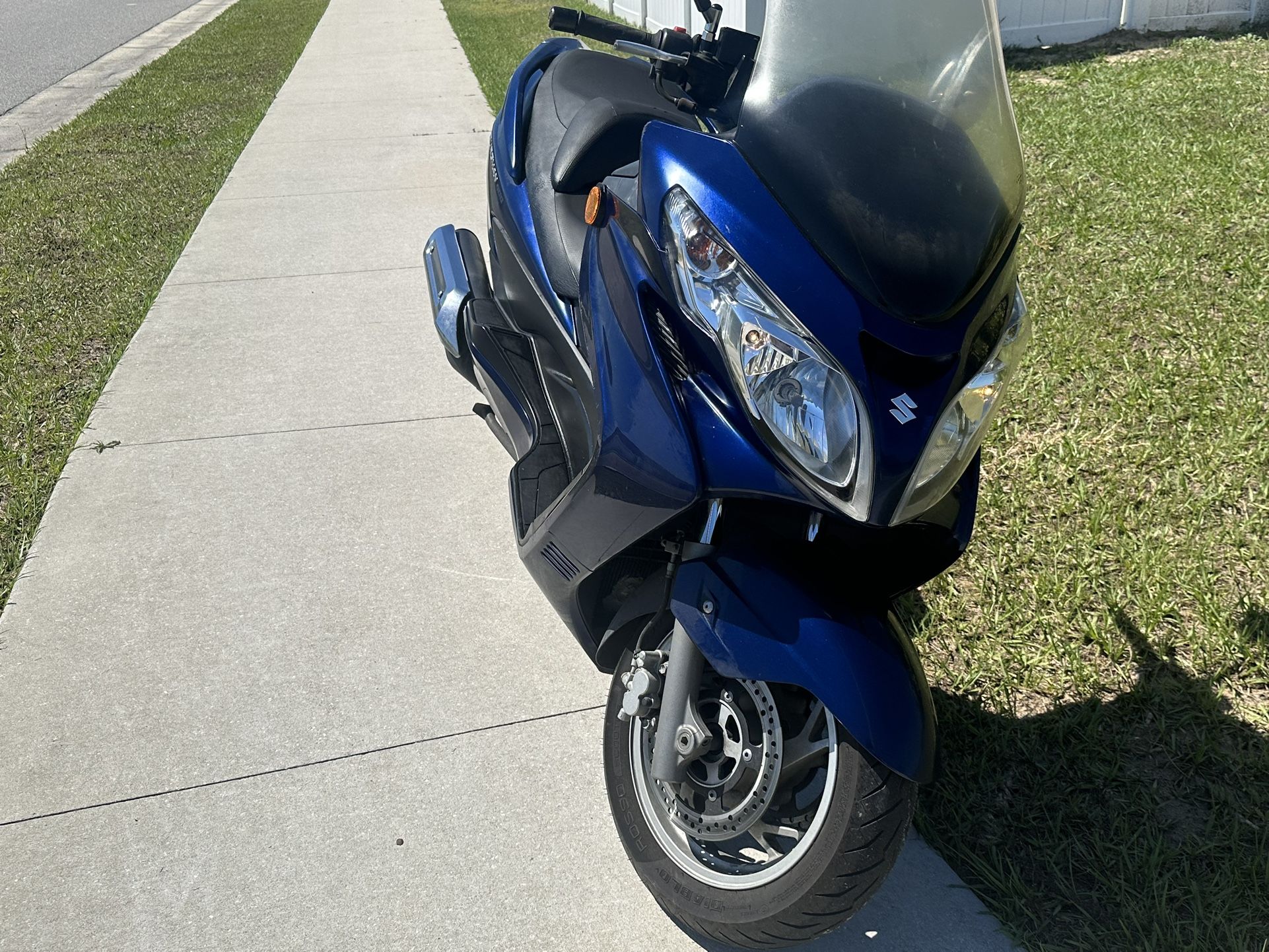 Suzuki burgman 400cc for Sale in Haines City, FL - OfferUp