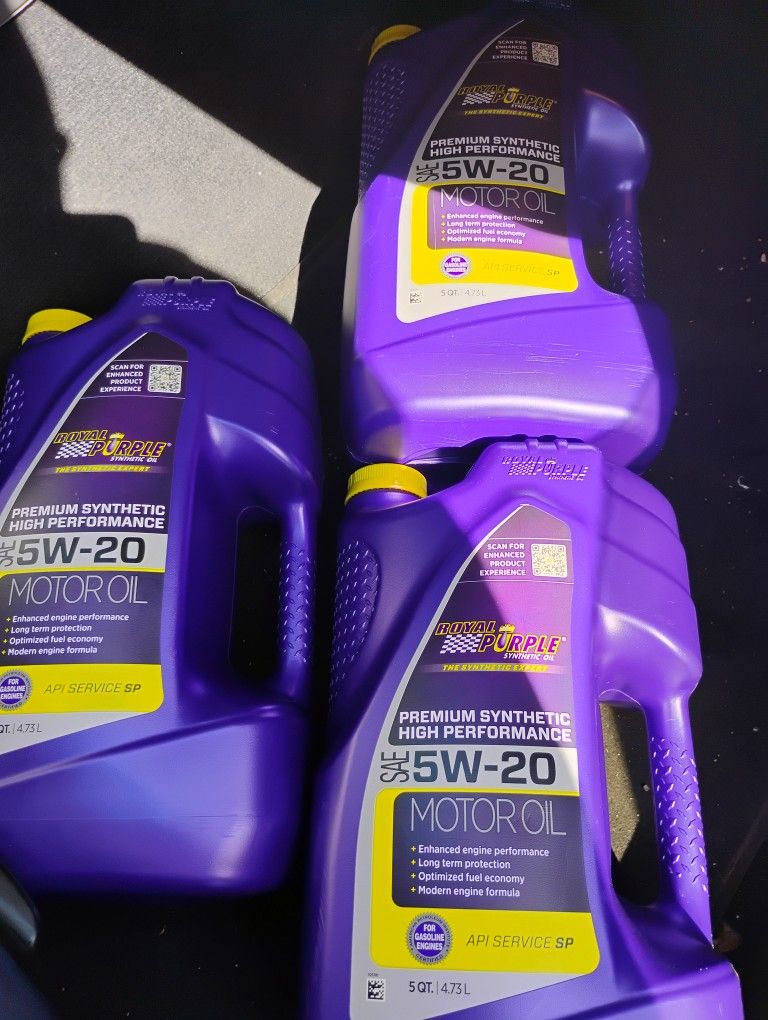 Royal Purple 5-20w Motor Oil for Sale in Santa Clarita, CA - OfferUp