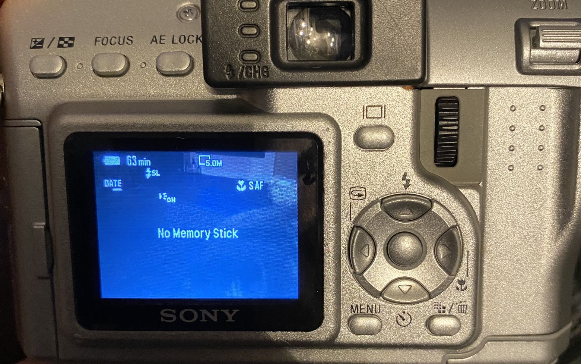 Sony Cybershot DSC-V1 5.0MP Compact Digital Camera Silver for Sale in ...