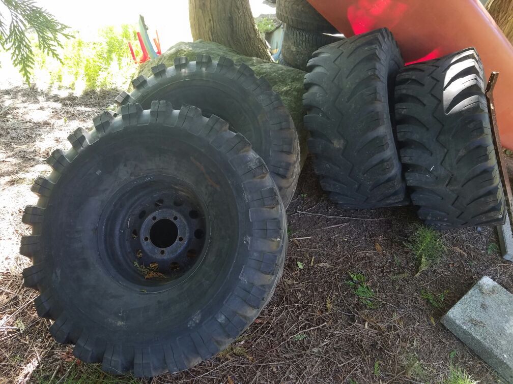 17/40-15LT ground hawg tires for Sale in Blaine, WA - OfferUp