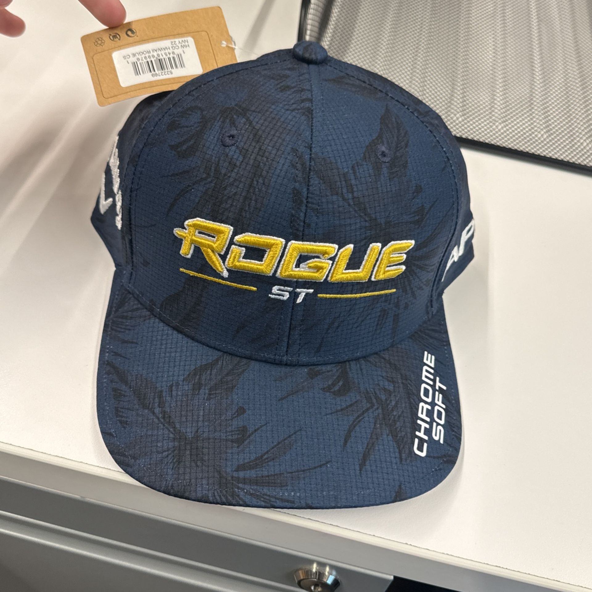 Callaway Rogue Golf Hat for Sale in Downers Grove, IL - OfferUp